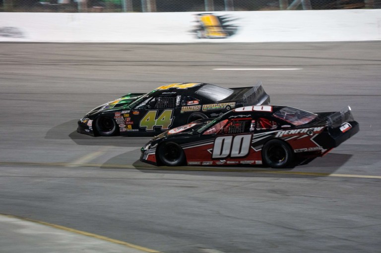 Renfrew and Jones Tangle in World Series Night 3 Pro Late Model Feature ...